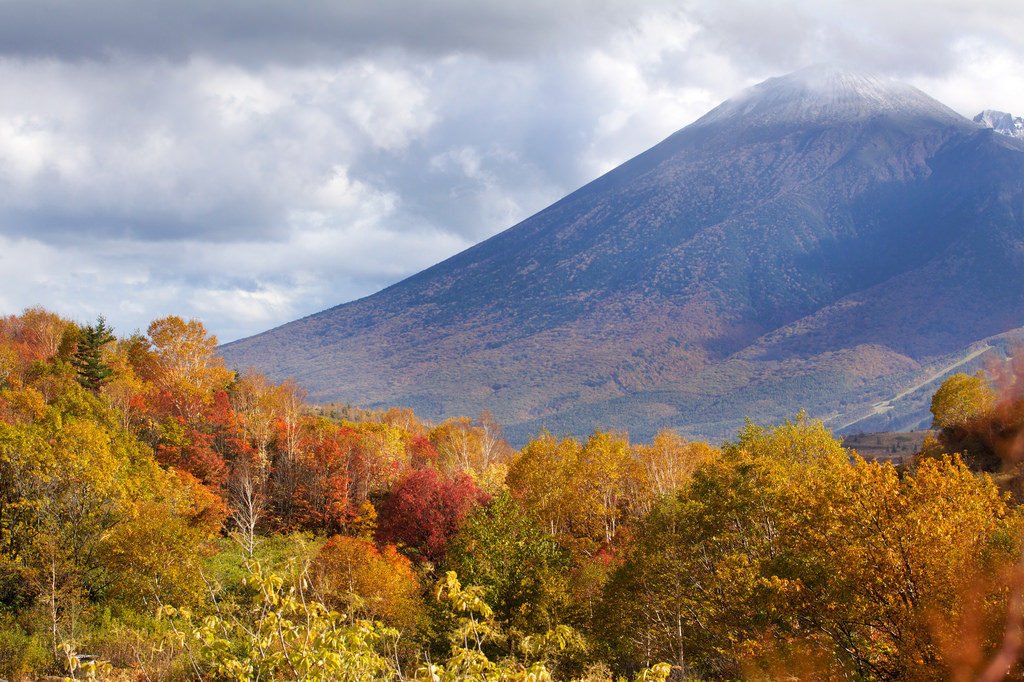 mount_hachimantai_in_autumn | Kyuhoshi