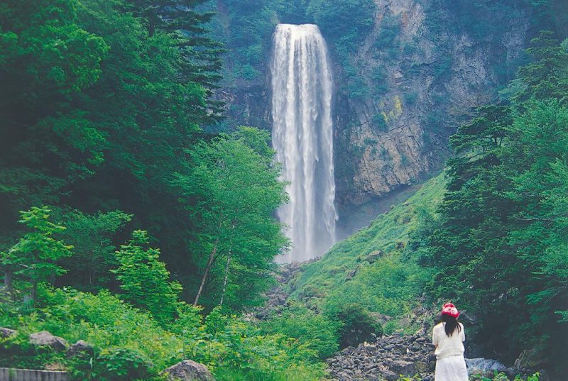 8 Most Amazing Waterfalls in Japan | Kyuhoshi